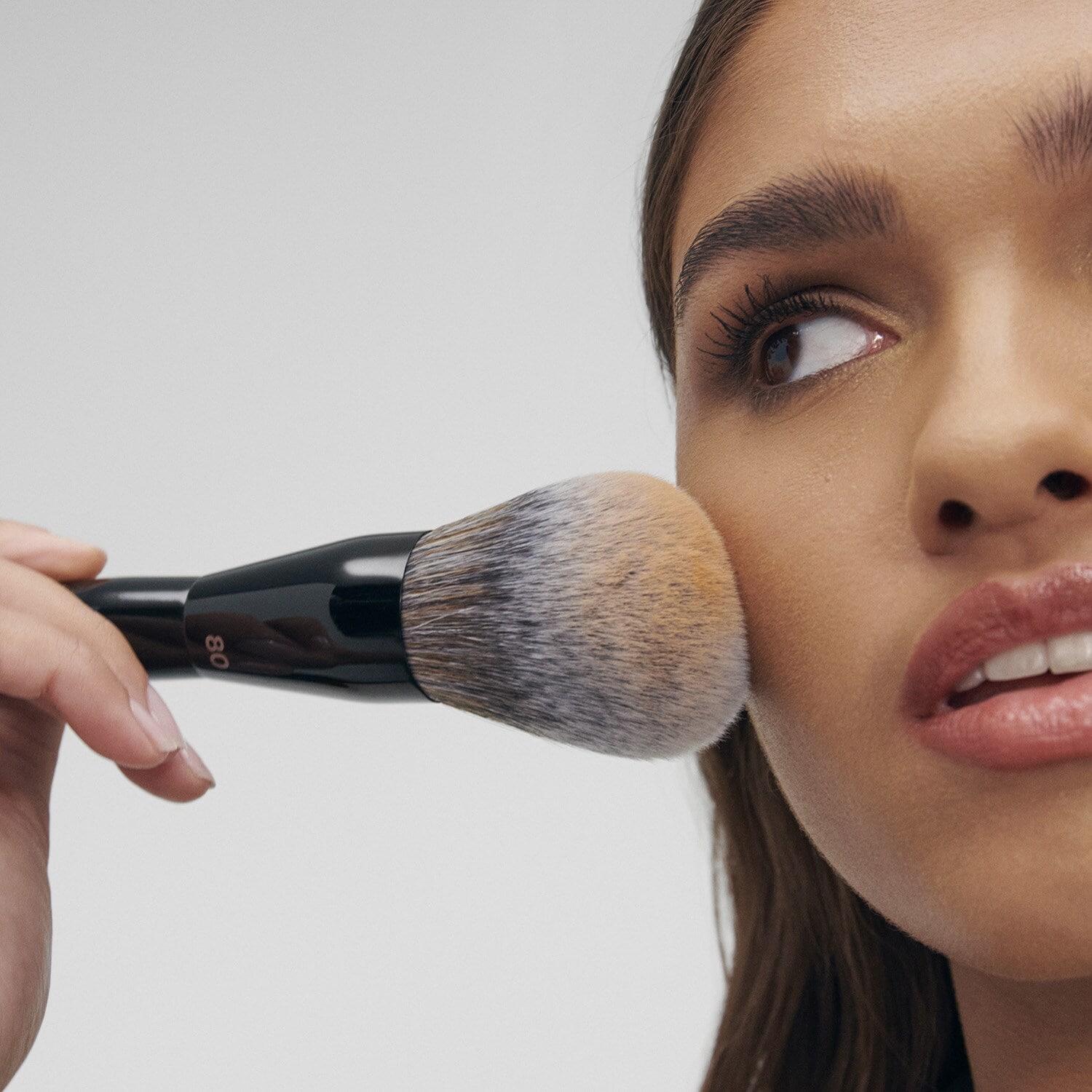 Brocha Profesional para bronceador n.º 80 de Sephora Collection ≡ SEPHORA